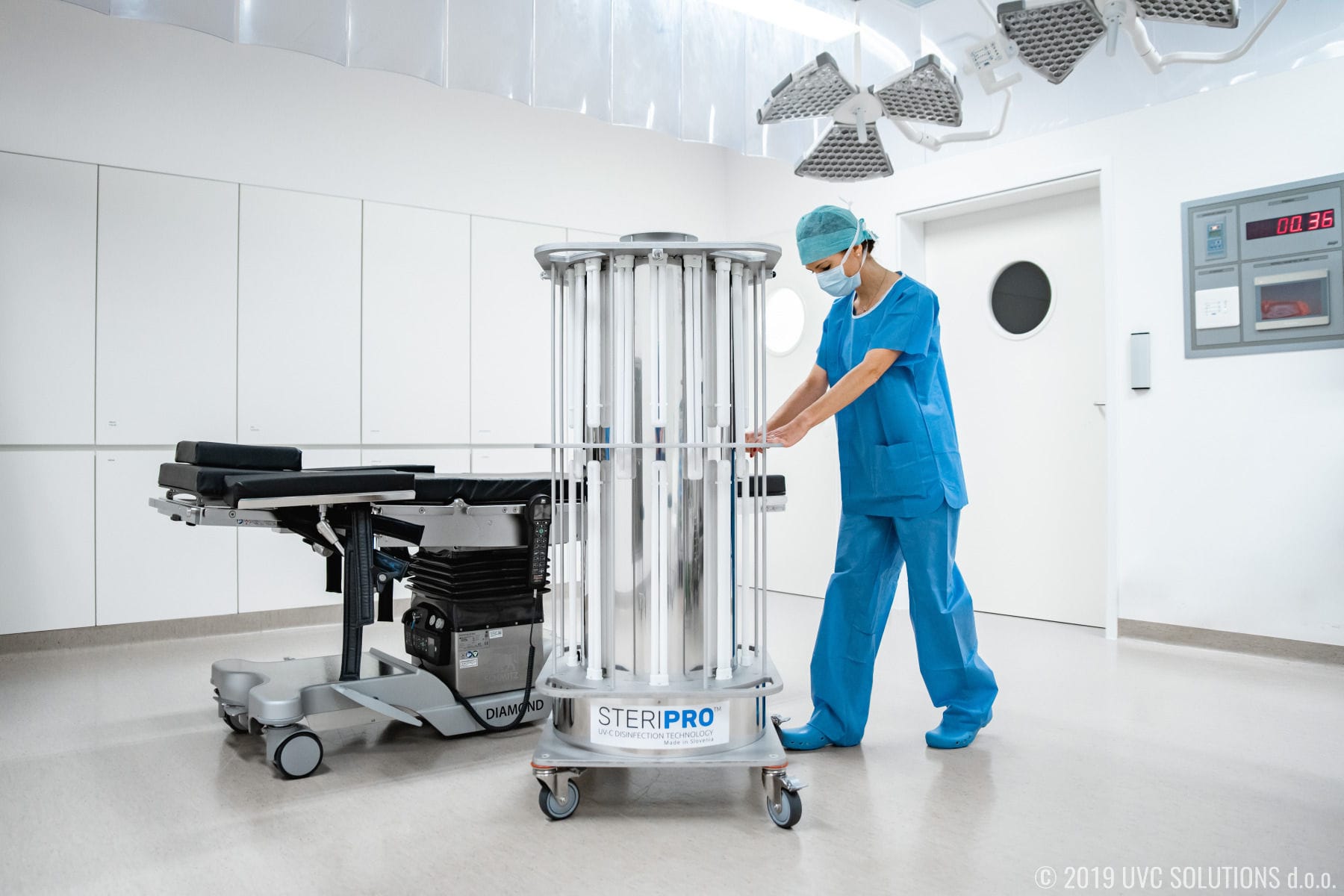 Sistema de desinfecção móvel - STERIPRO™ - UVC SOLUTIONS - para ...