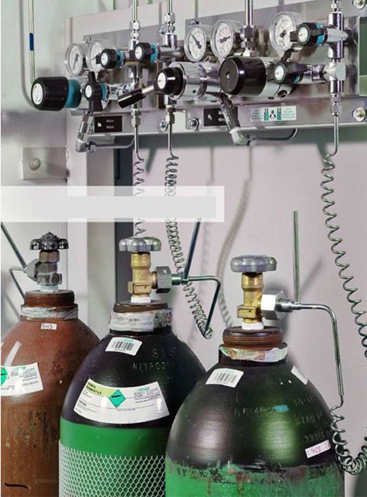 Unidade de distribuição de gases medicinais com garrafa de oxigênio ...