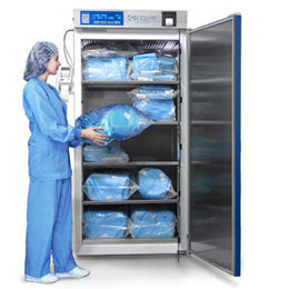 Esterilizador hospitalar / a óxido de etileno / com abertura frontal ...